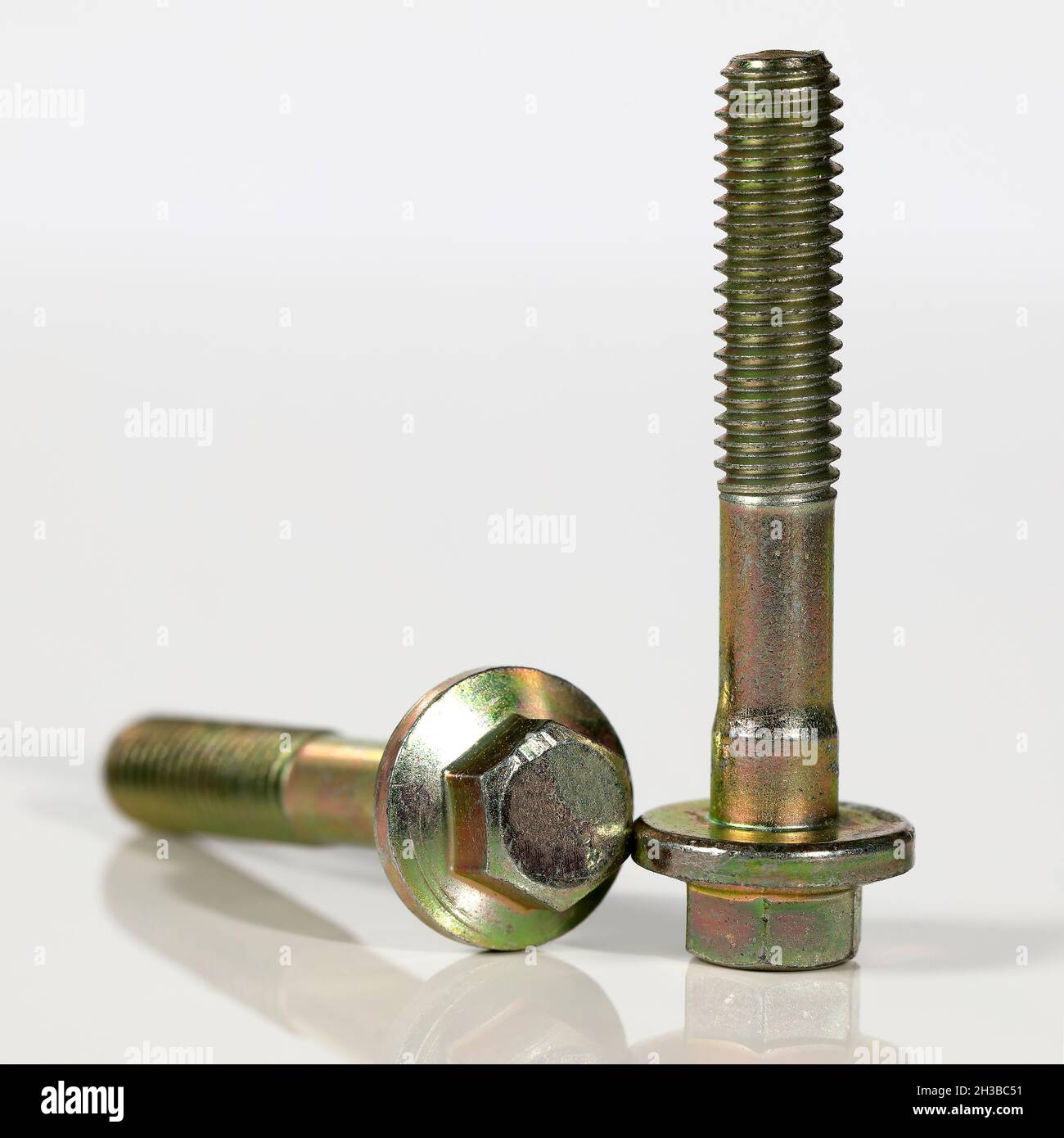 Hexagonal bolts hi-res stock photography and images - Alamy