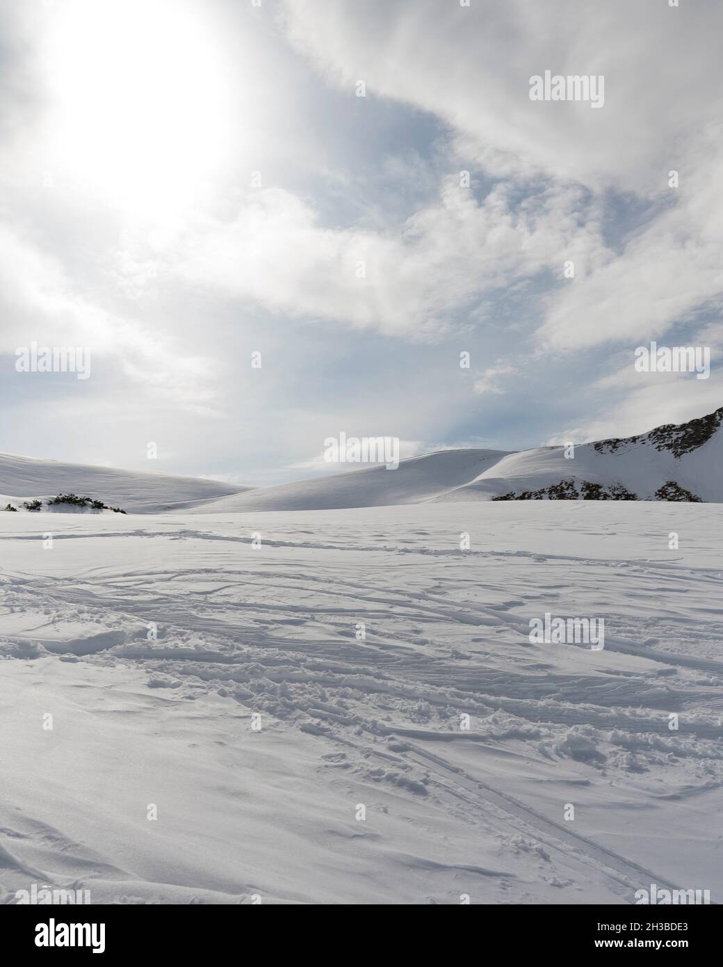 White sunny snow mountain landscapes Stock Photo - Alamy