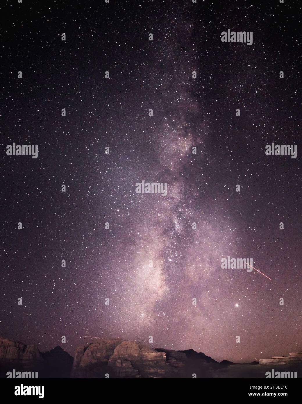 Milky way and stars in Jordan Stock Photo - Alamy