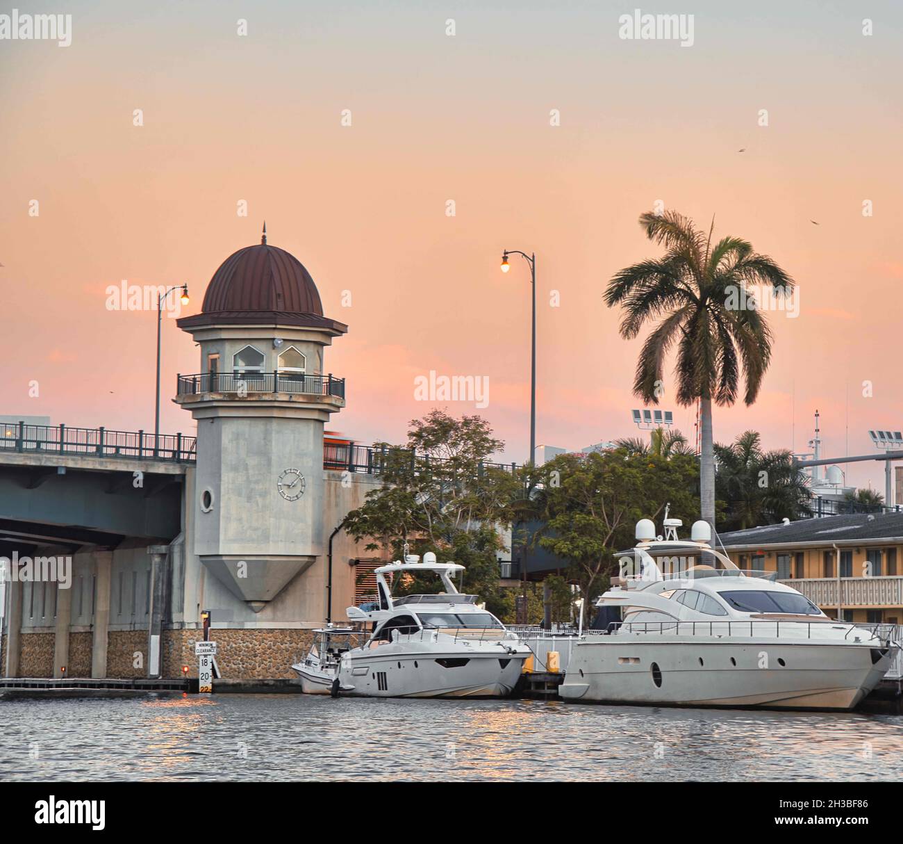 marina bridge Miami Florida palm Stock Photo - Alamy