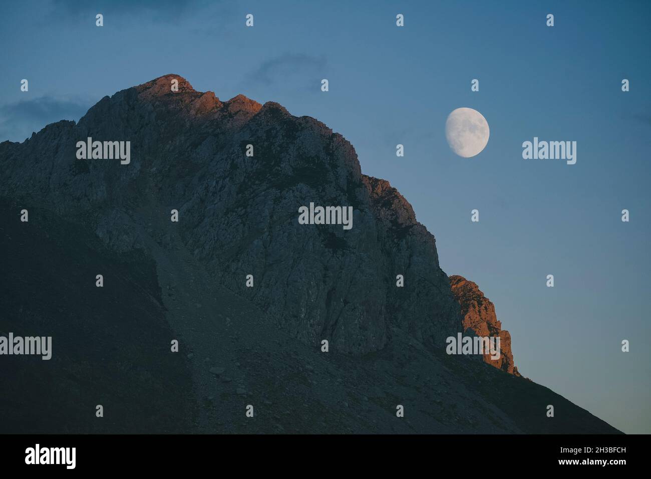Moon Behind The Mountain High Resolution Stock Photography and Images ...