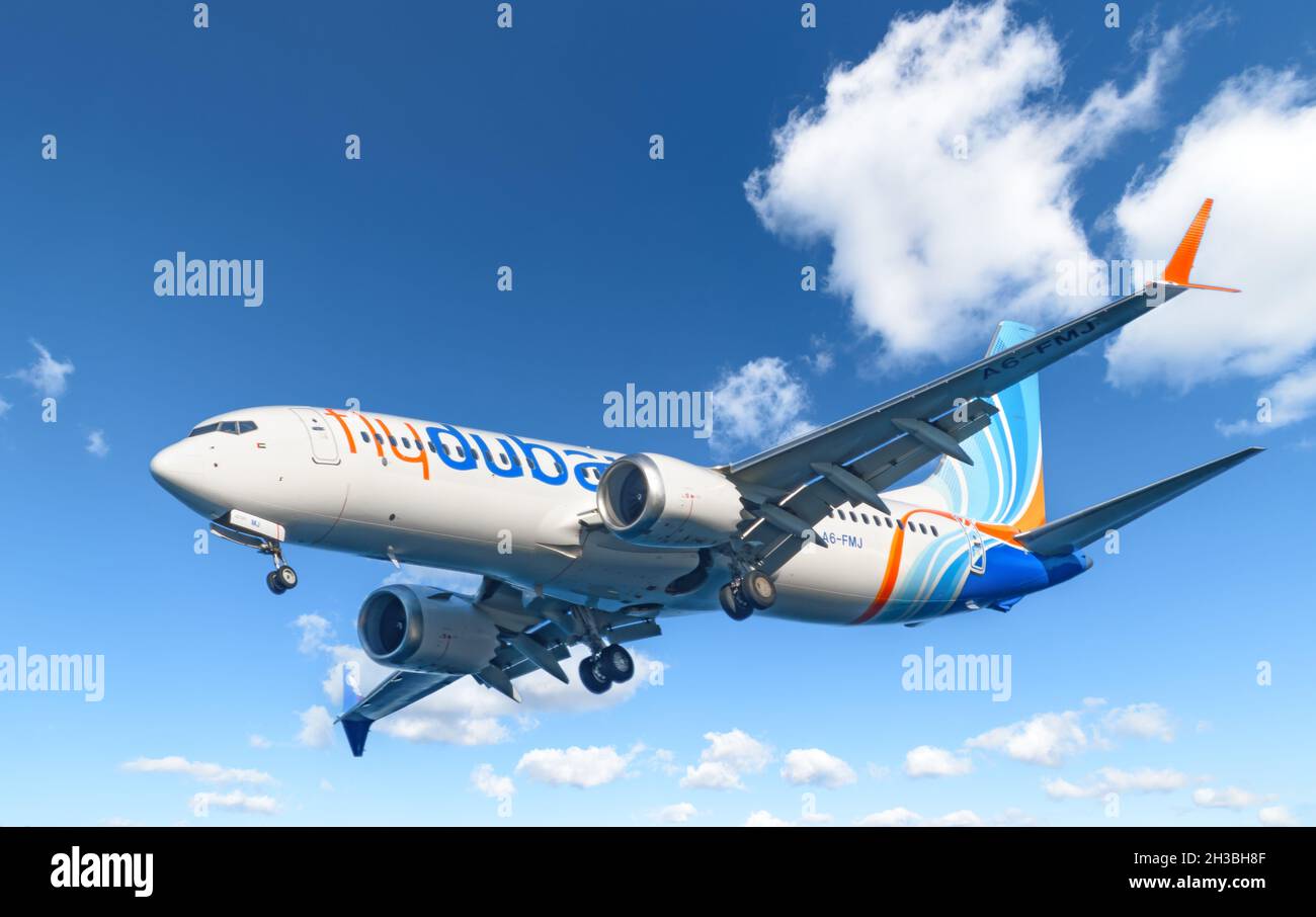 Flydubai airplane hi-res stock photography and images - Alamy