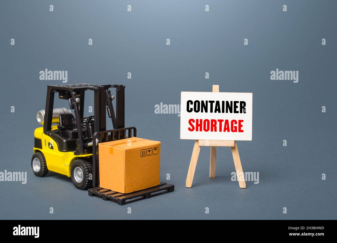 Container shortage. LCL delivery. International freight transport ...