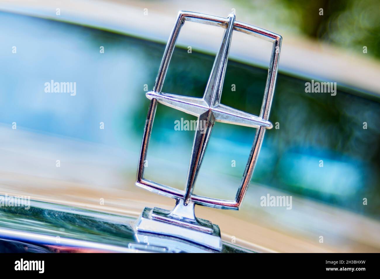 Automobile : Car emblem Stock Photo - Alamy