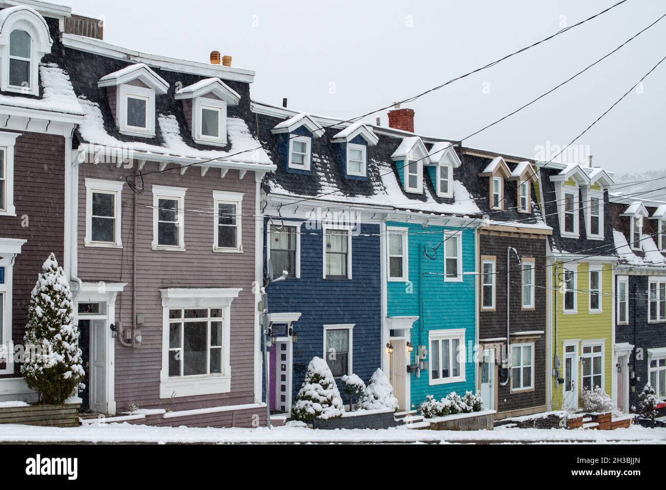 Double row houses hi-res stock photography and images - Alamy