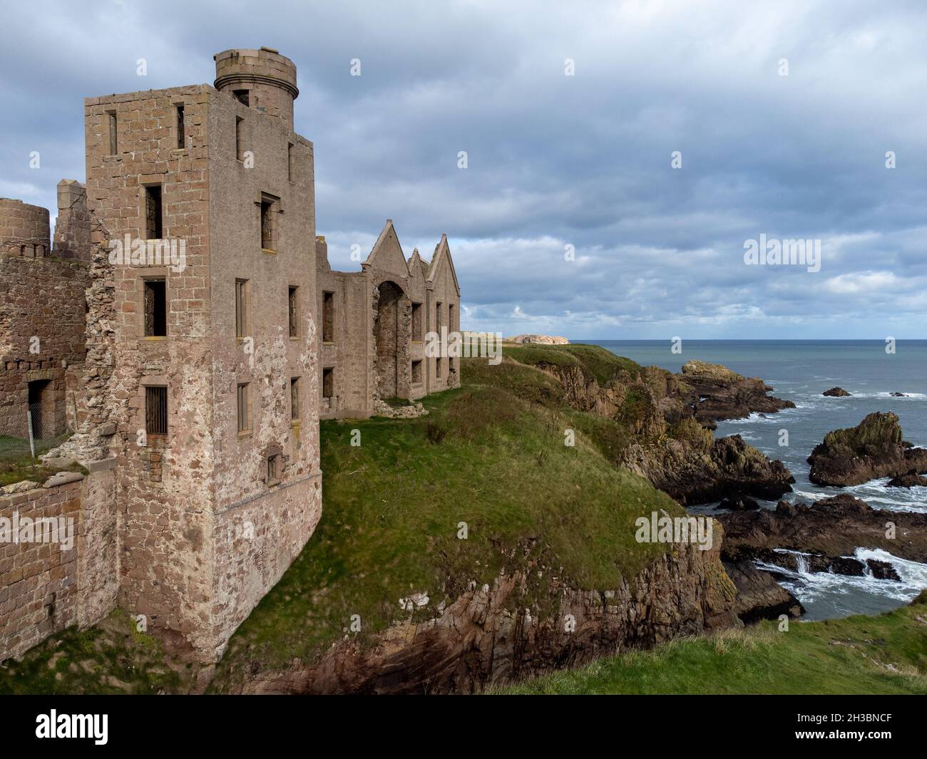 Slains Castle, Inspiration for Dracula.Scotland.UK Stock Photo - Alamy