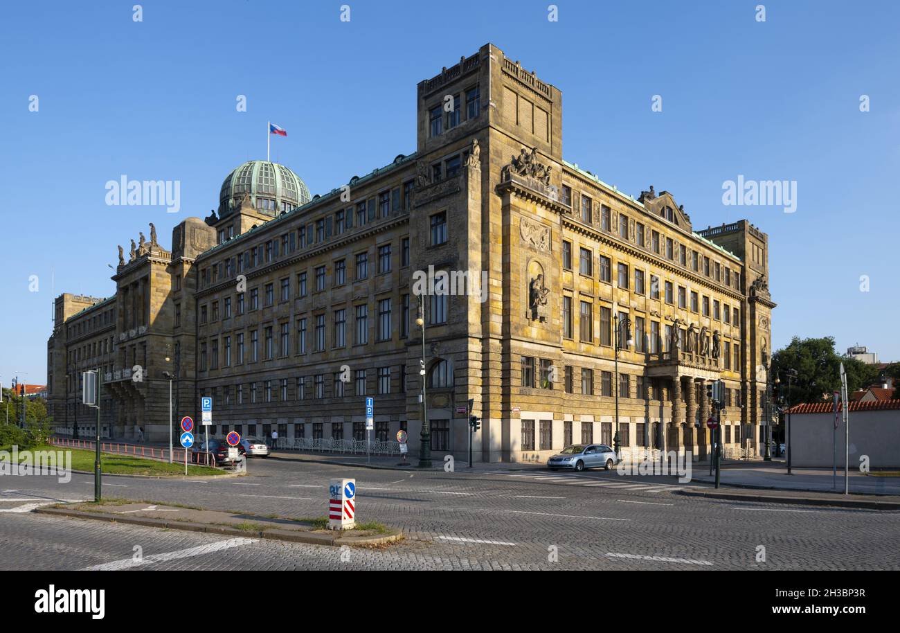 Ministry of industry prague hi-res stock photography and images - Alamy
