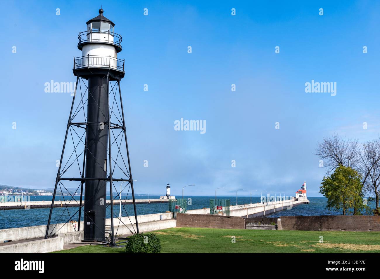 Three Duluth Minnesota breakwater lighthouses (North, South, Inner) in ...