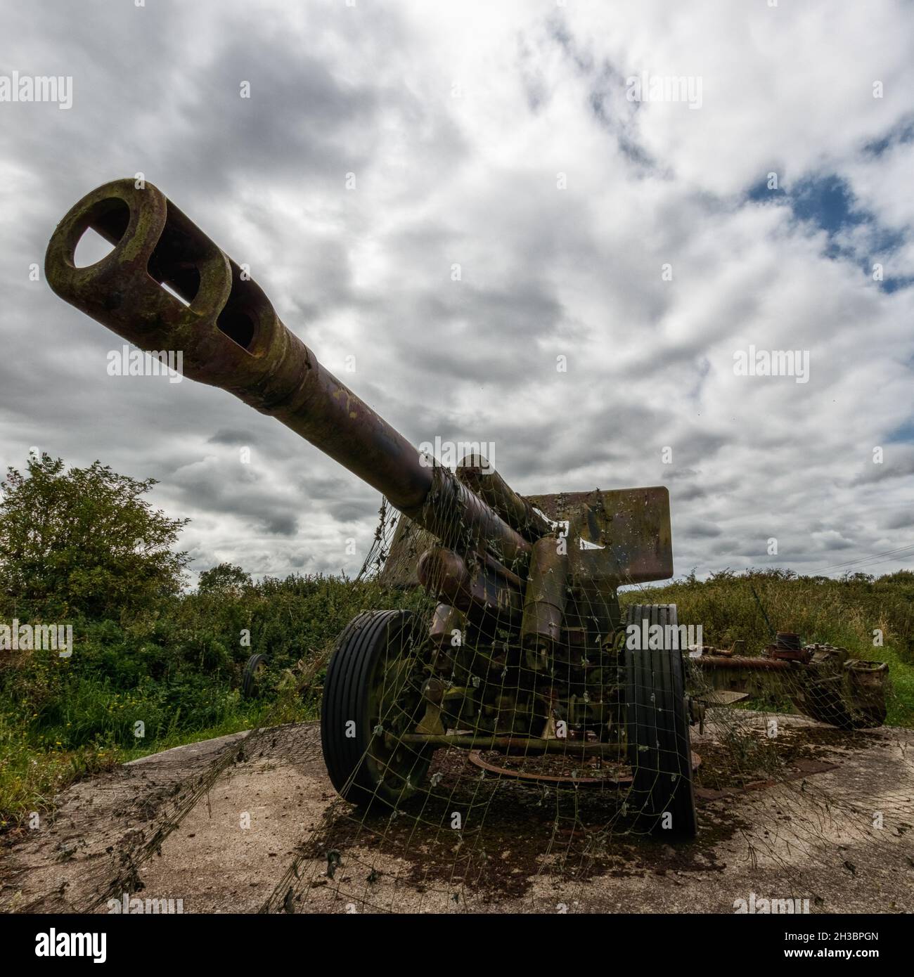 Howitzer 150 gun hi-res stock photography and images - Alamy
