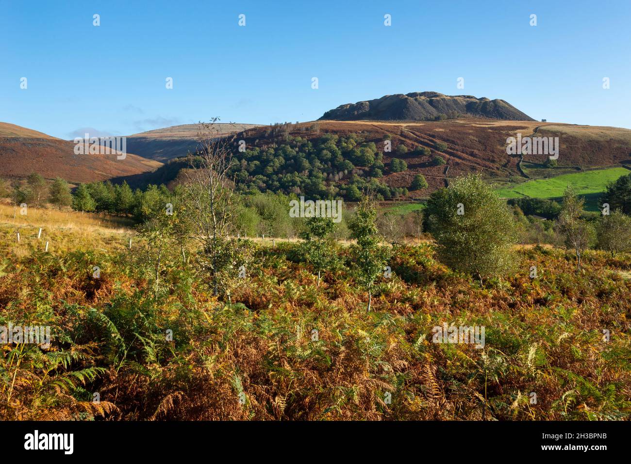 Pennine way derbyshire autumn hi-res stock photography and images - Alamy
