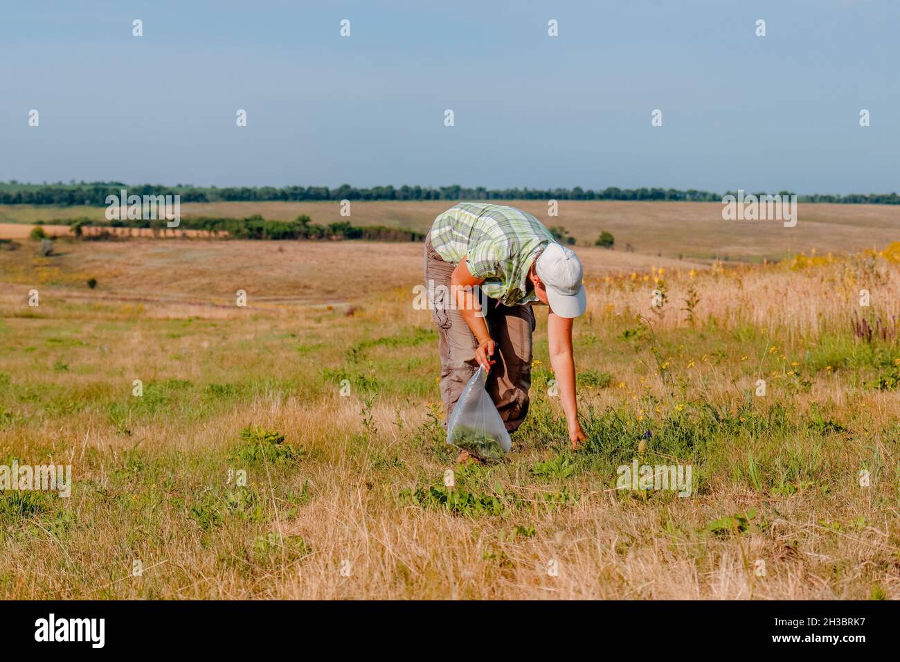 Woman bending over hi-res stock photography and images - Alamy