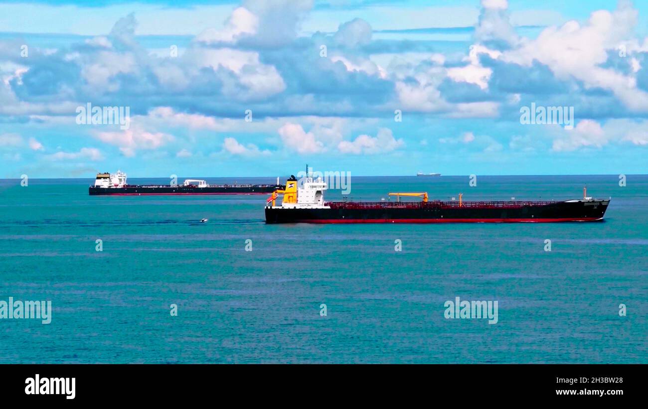 Petrochemical tankers hi-res stock photography and images - Alamy