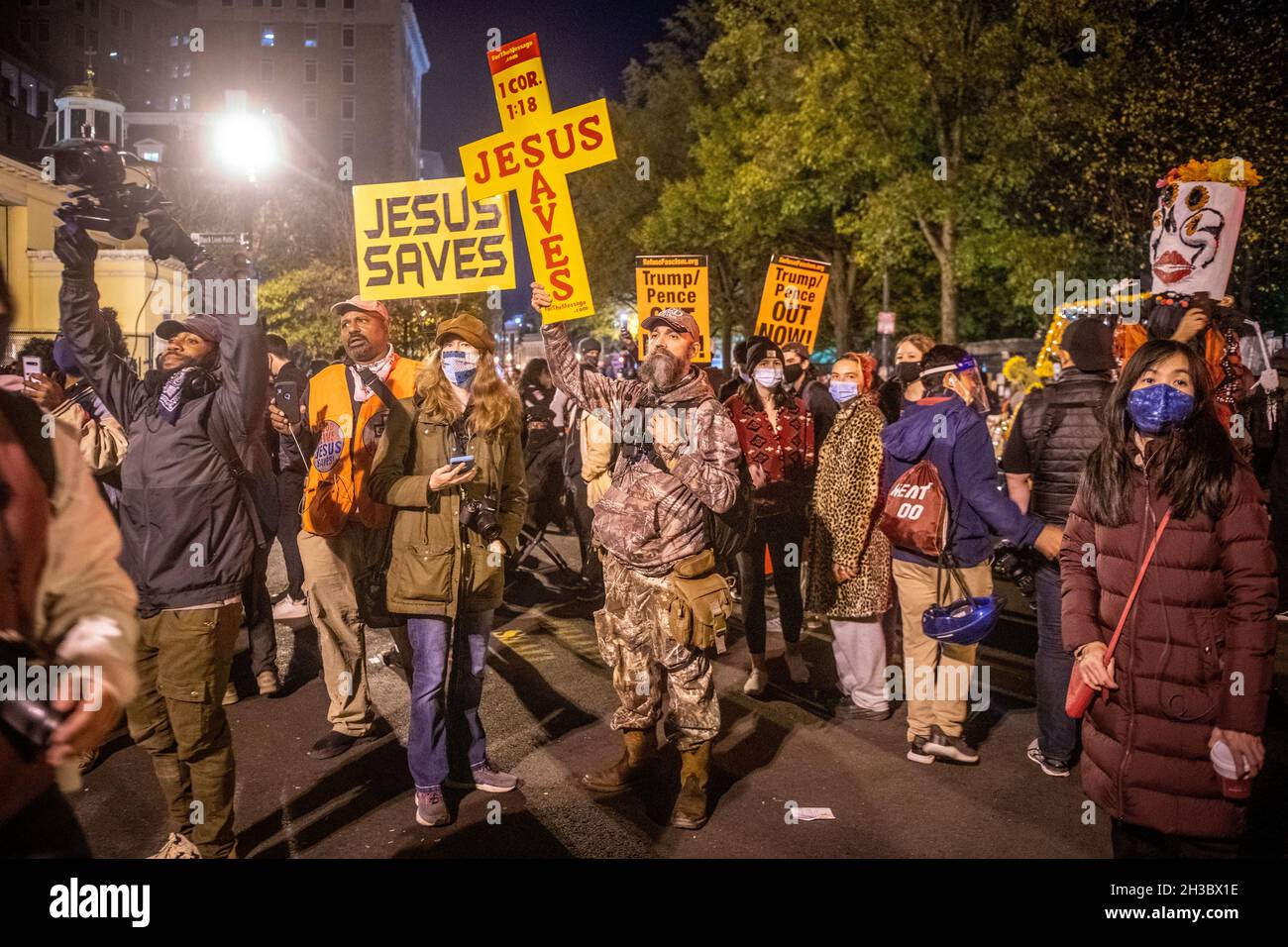 2020 election night hi-res stock photography and images - Alamy