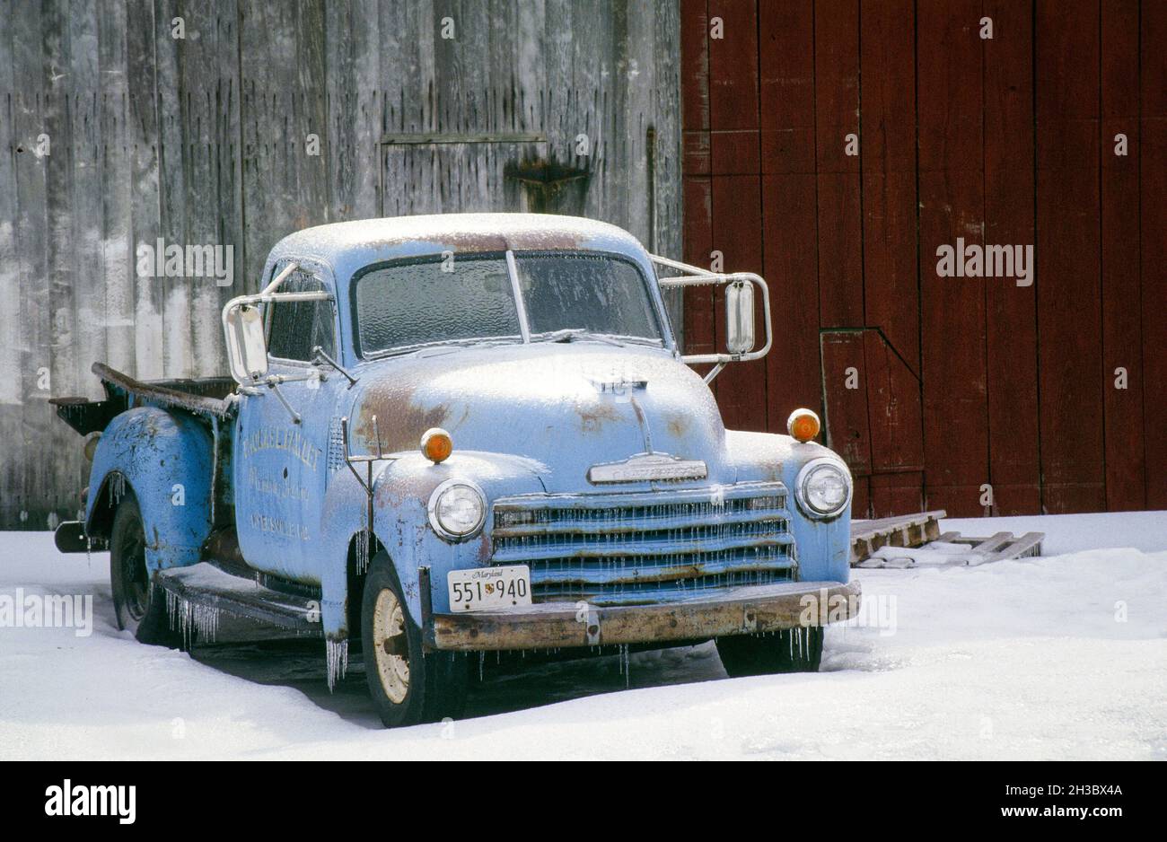 Chevy farm truck in front of Barn Stock Photo - Alamy