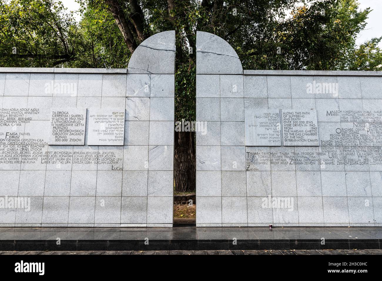 Holocaust memorial plaques hi-res stock photography and images - Alamy