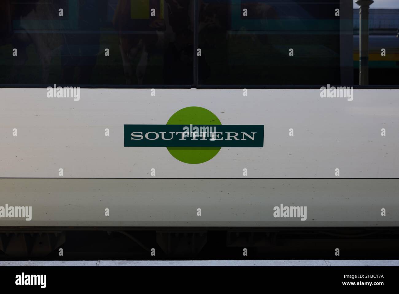 Southern rail service logo seen on the side of a train Stock Photo - Alamy