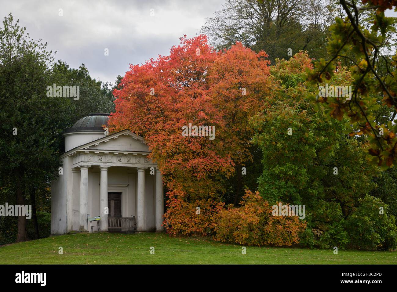 Temple of Bellona Kew Gardens London Stock Photo - Alamy