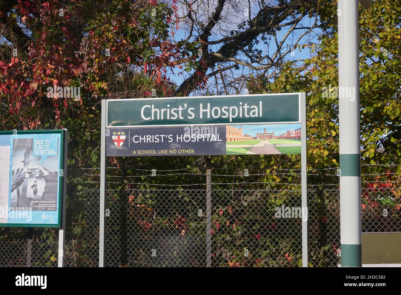 Barnham railway station hi-res stock photography and images - Alamy