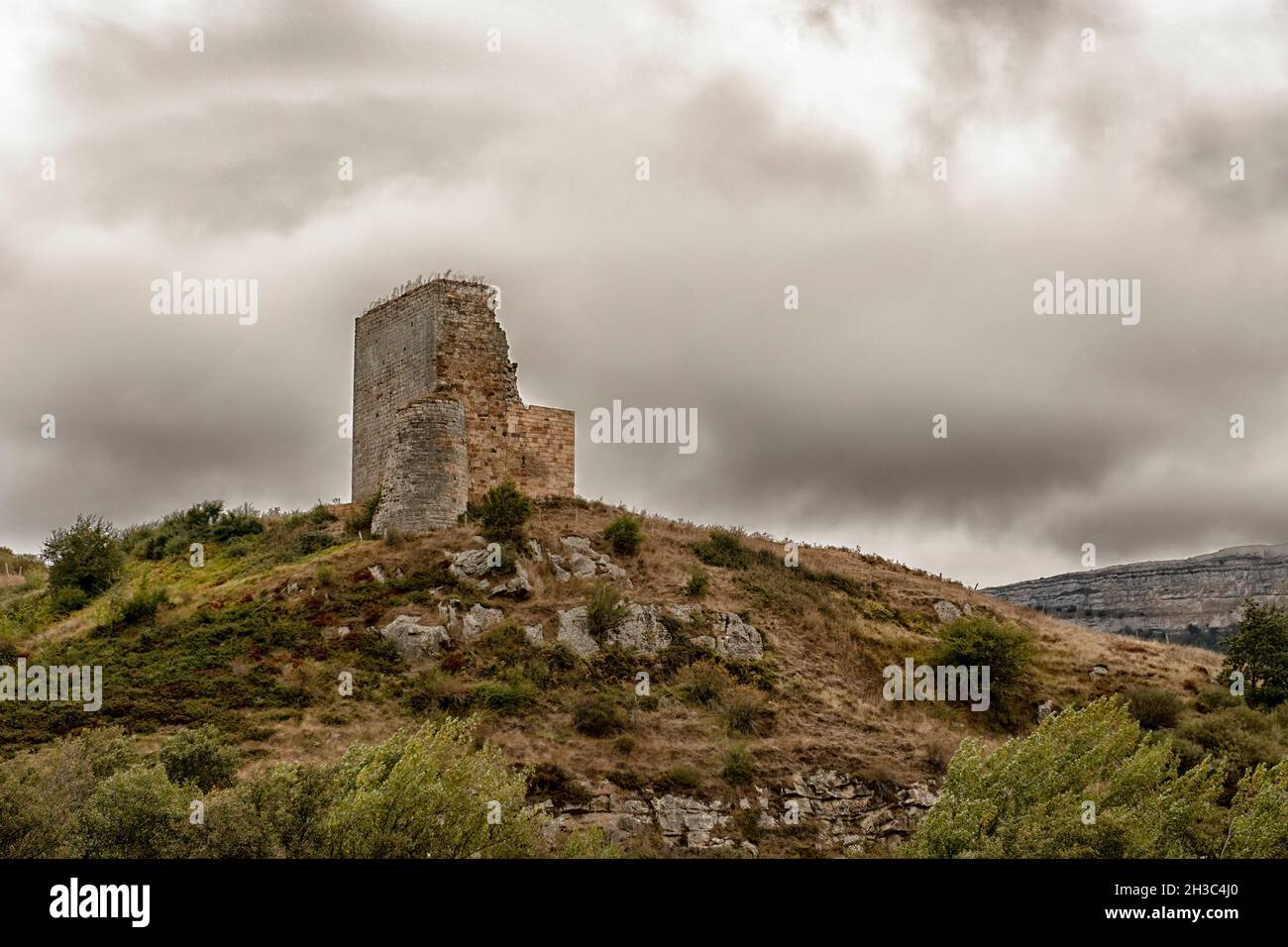 Medieval square tower of Ruero in Cantabria Stock Photo - Alamy