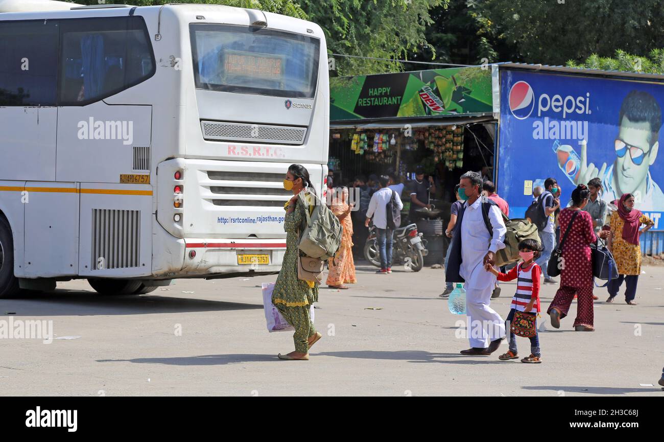 Roadways bus stand hi-res stock photography and images - Alamy