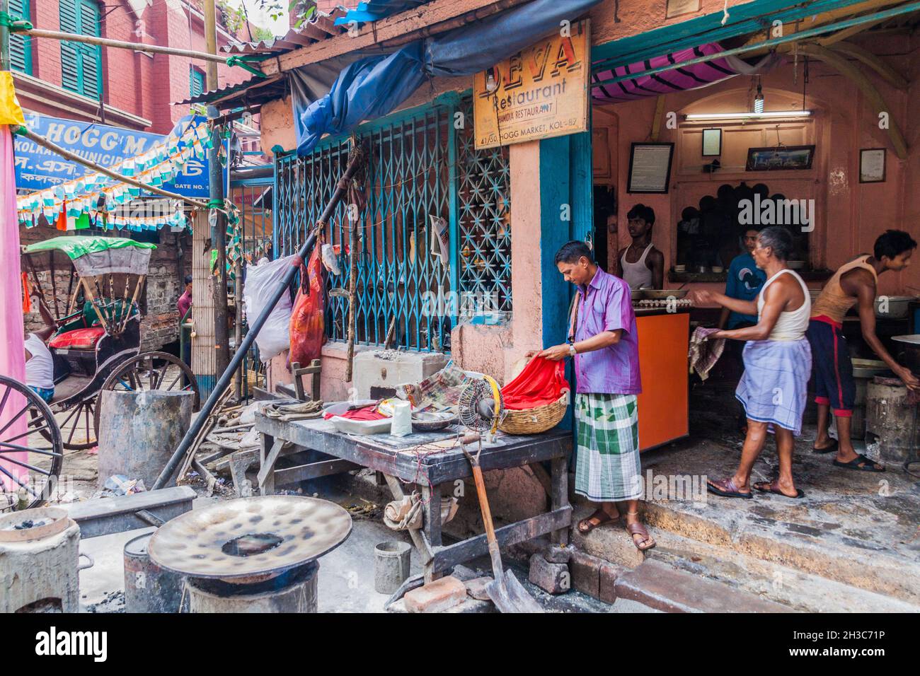 Dirty restaurant hi-res stock photography and images - Alamy