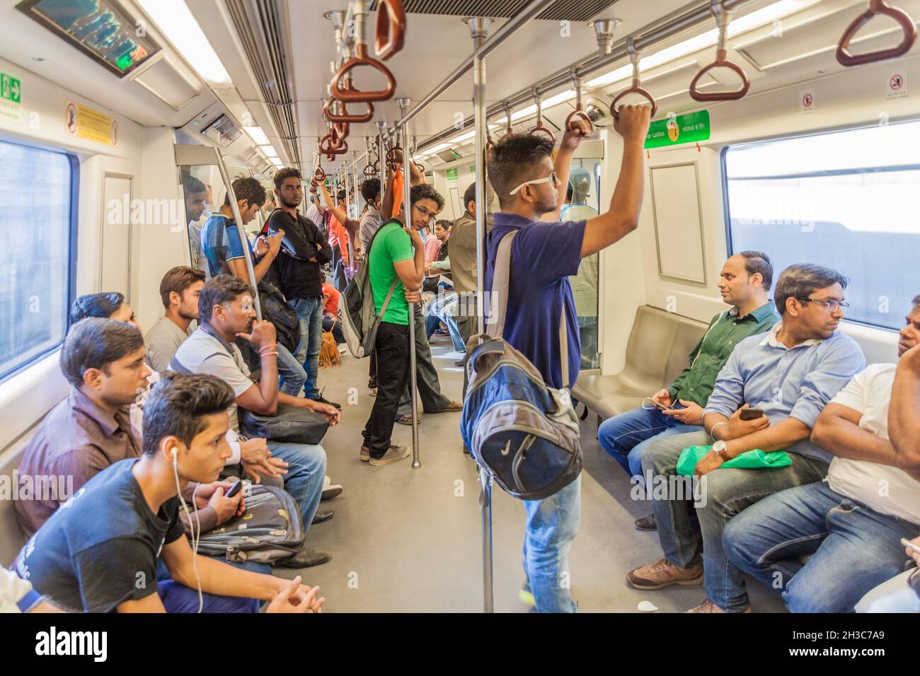 Indian crowd metro hi-res stock photography and images - Alamy