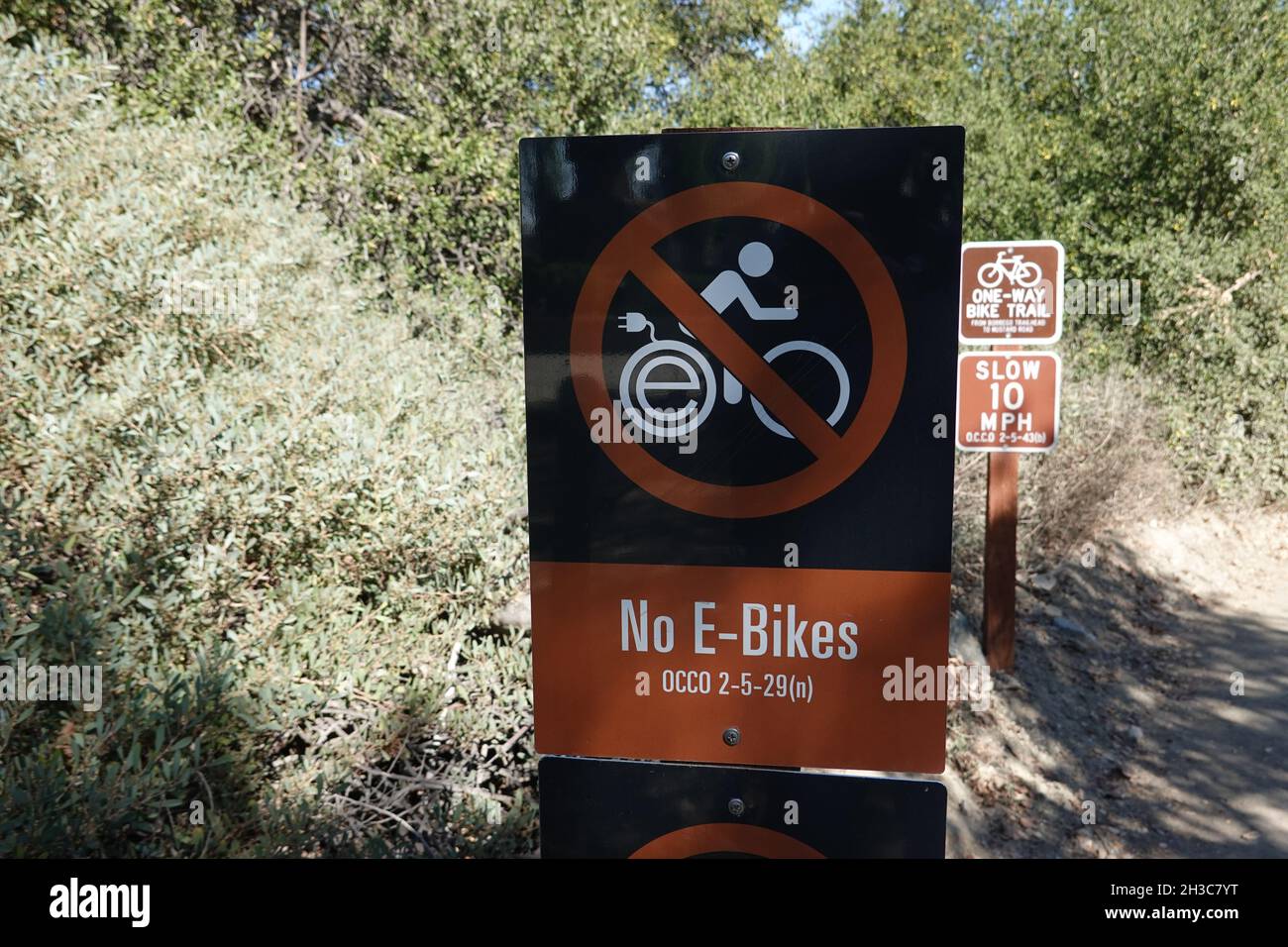 No e bikes sign hi-res stock photography and images - Alamy