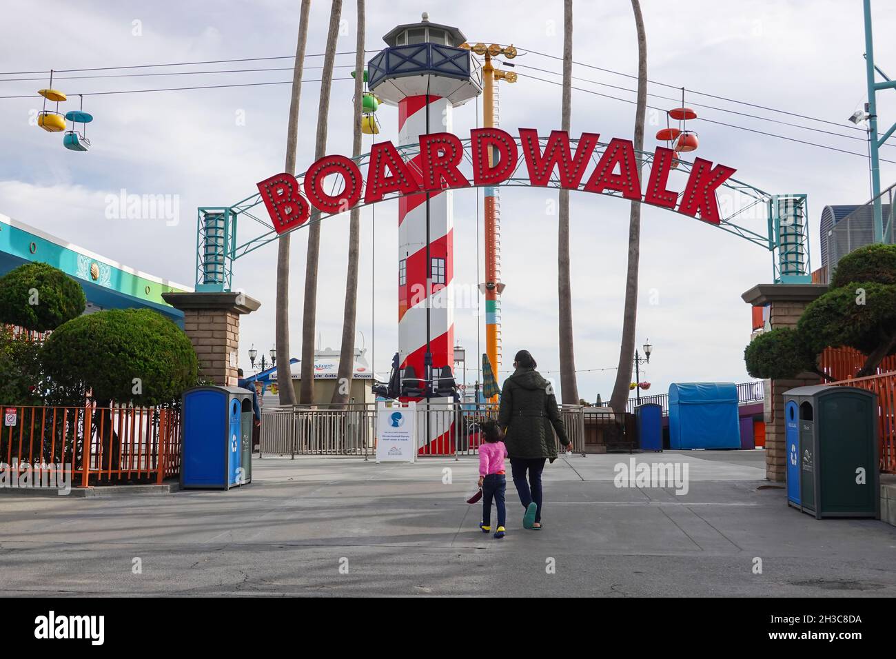 Santa Cruz boardwalk out of season fall 2021 Stock Photo - Alamy