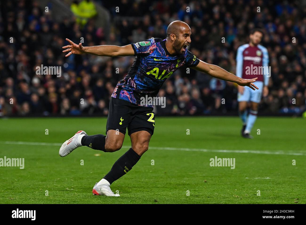 Lucas of tottenham hotspur scores hi-res stock photography and images ...