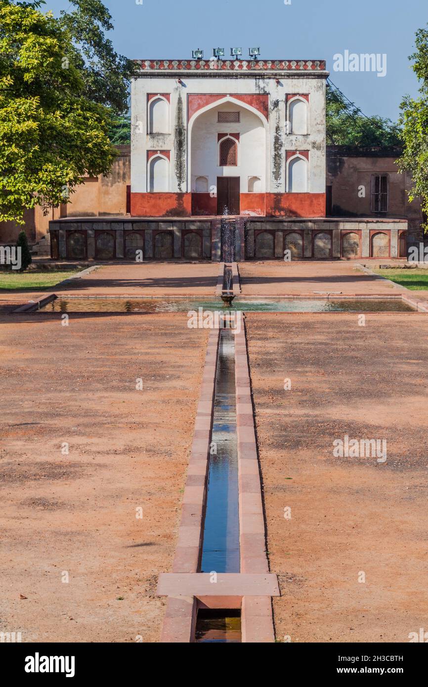 Small gate in Humayun tomb complex in Delhi, India Stock Photo - Alamy
