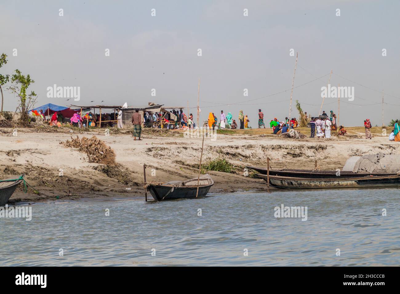 Bogra bangladesh boat hi-res stock photography and images - Alamy