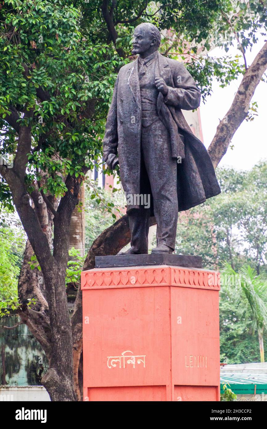 View of Lenin statue in Kolkata, India Stock Photo - Alamy
