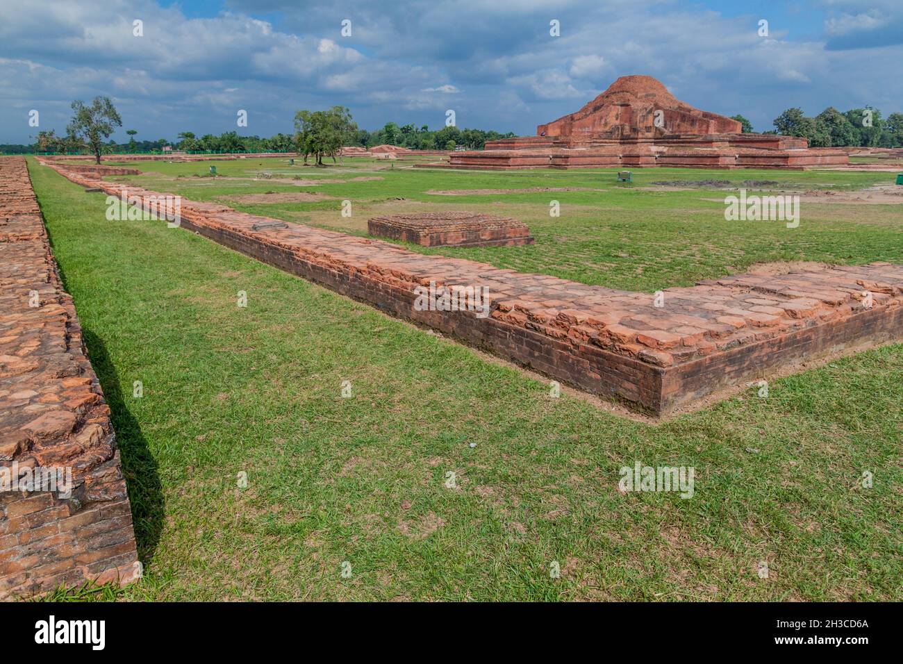 Somapuri Vihara Somapura Mahavihara , ruins of Buddhist monastic ...