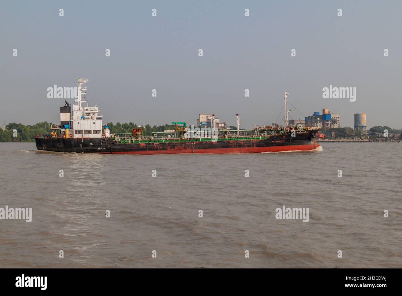 Mongla sea port hi-res stock photography and images - Alamy