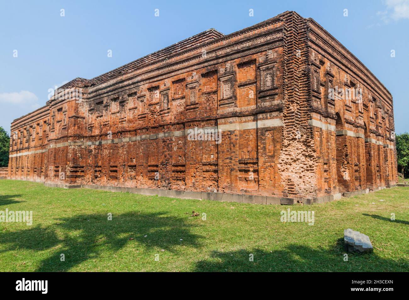 Ruins of ancient Darasbari Darashbari mosque in Sona Masjid area ...
