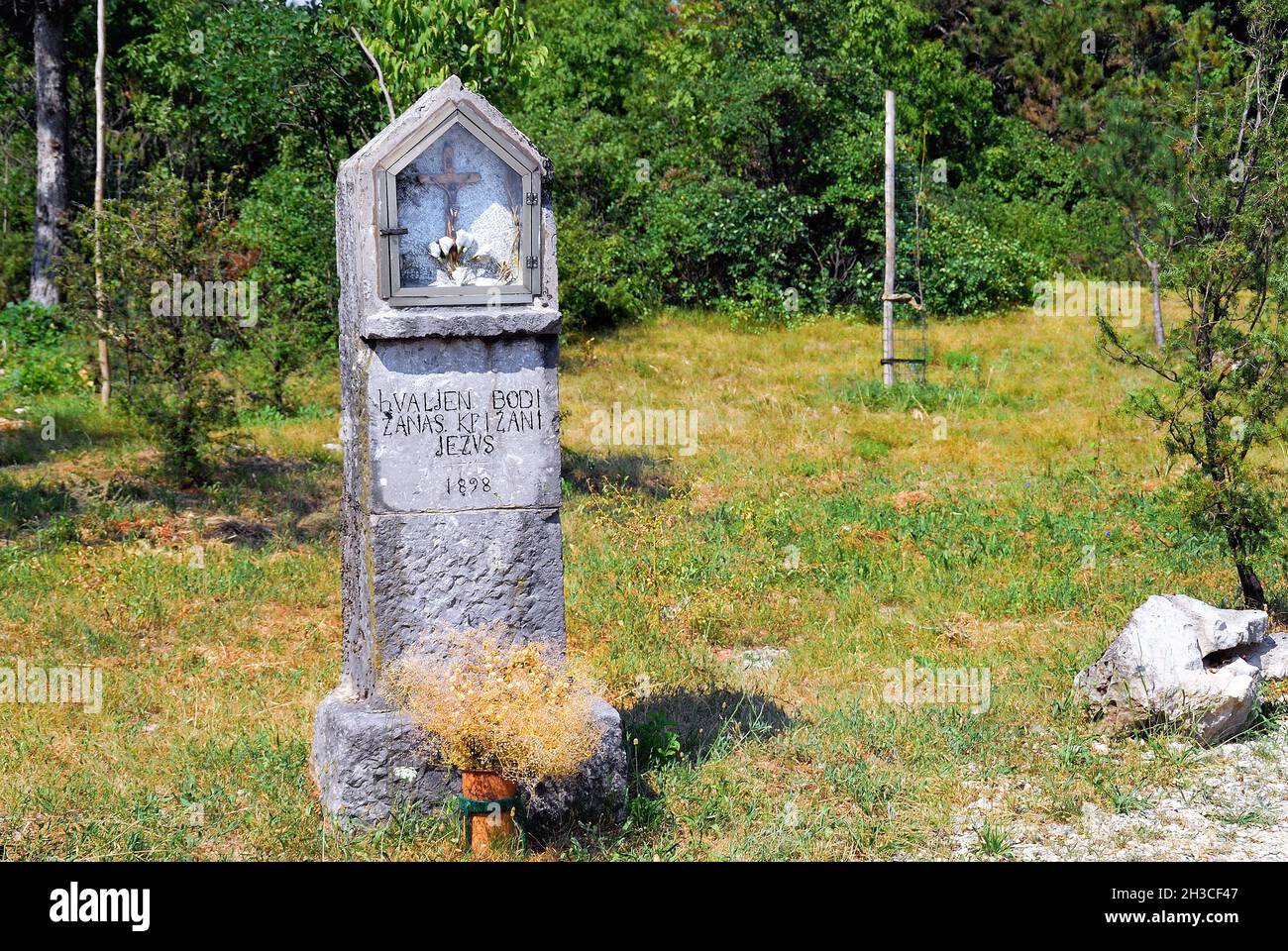Sveto (SLO) : the Austro Hungarian war cemetery at Samci. About 4,000 ...