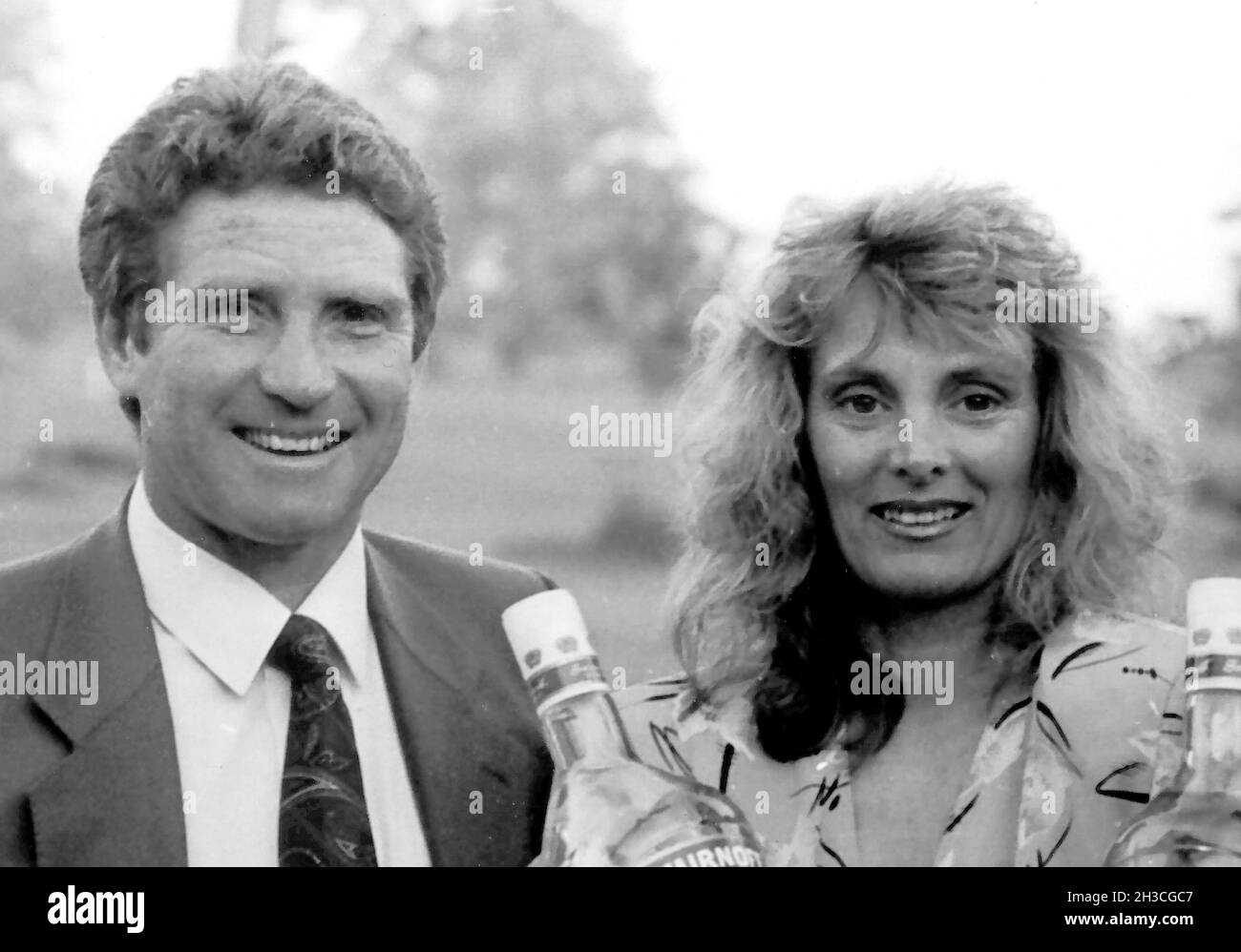 WORLD CUP WINNER ALAN BALL WITH HIS WIFE LESLIE WHO DIED AFTER A LONG ...