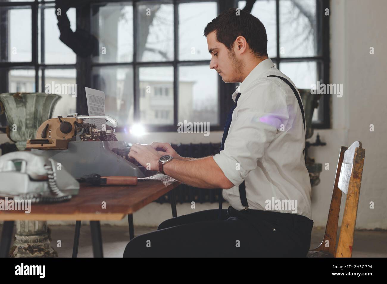 Vintage typewriter side view hi-res stock photography and images - Alamy