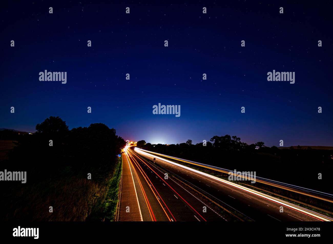 Traffic time lapse night hi-res stock photography and images - Alamy