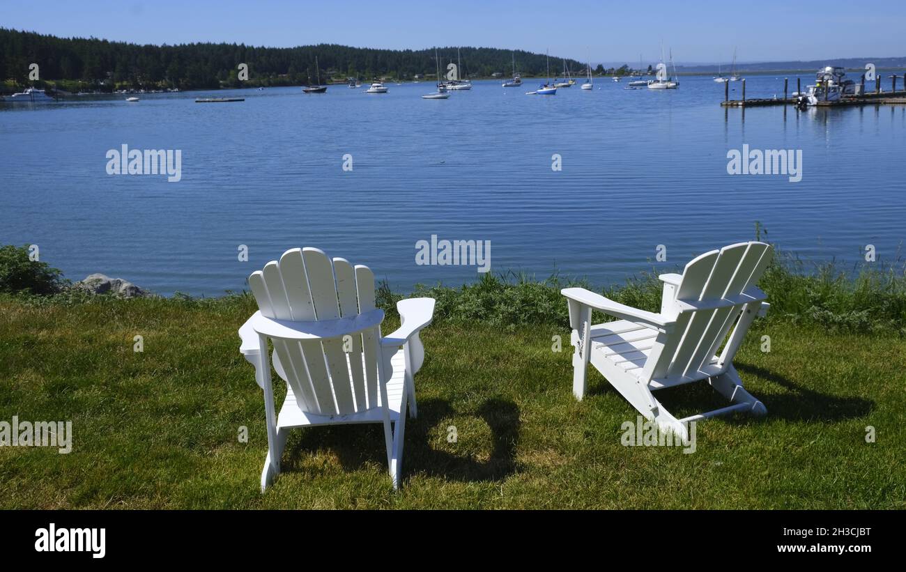 LOPEZ ISLAND IN WASHINGTON STATE'S FAMOUS SAN JUAN ISLANDS...FISHERMAN ...