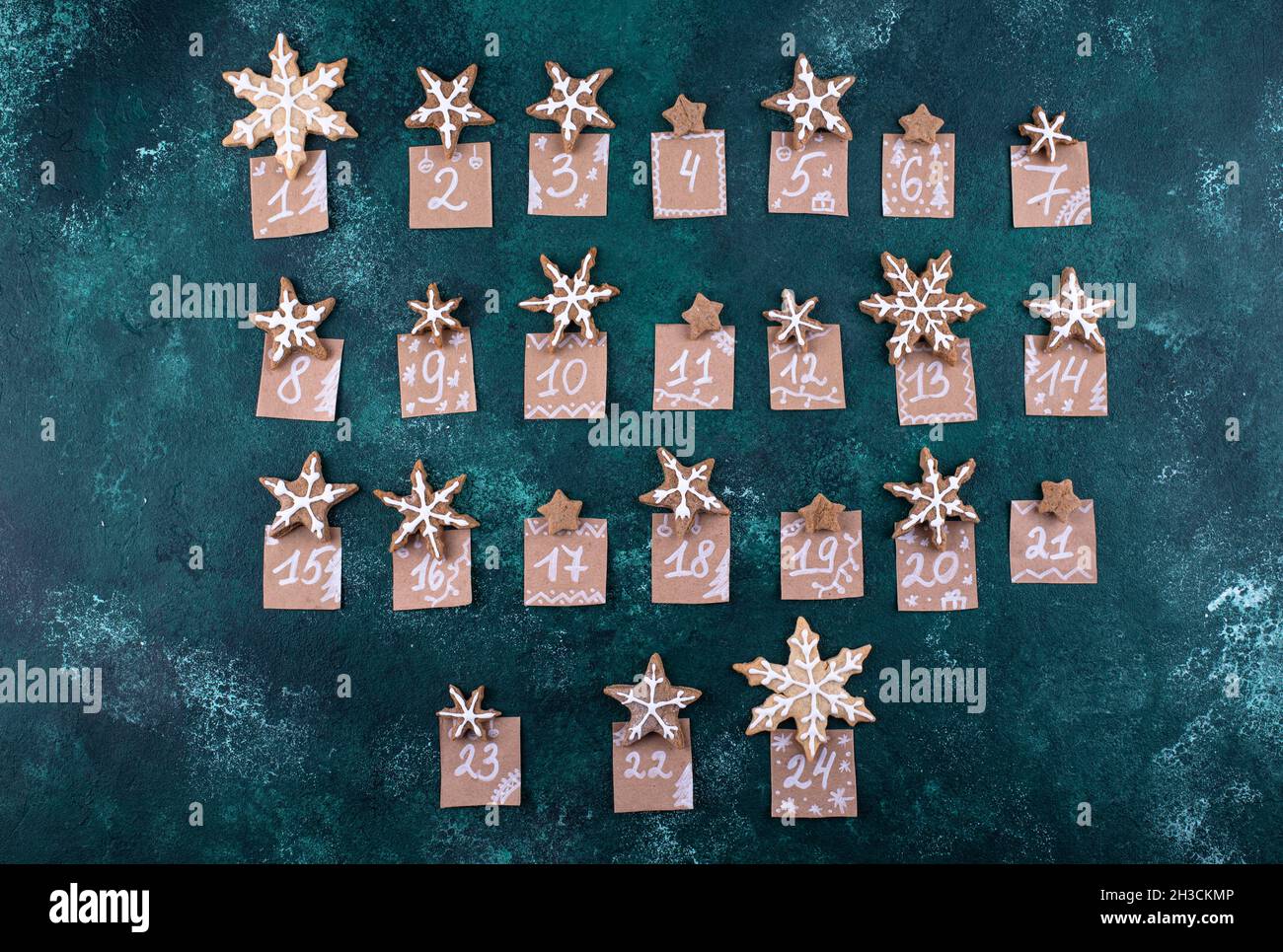 Advent calendar from Christmas cookies Stock Photo - Alamy