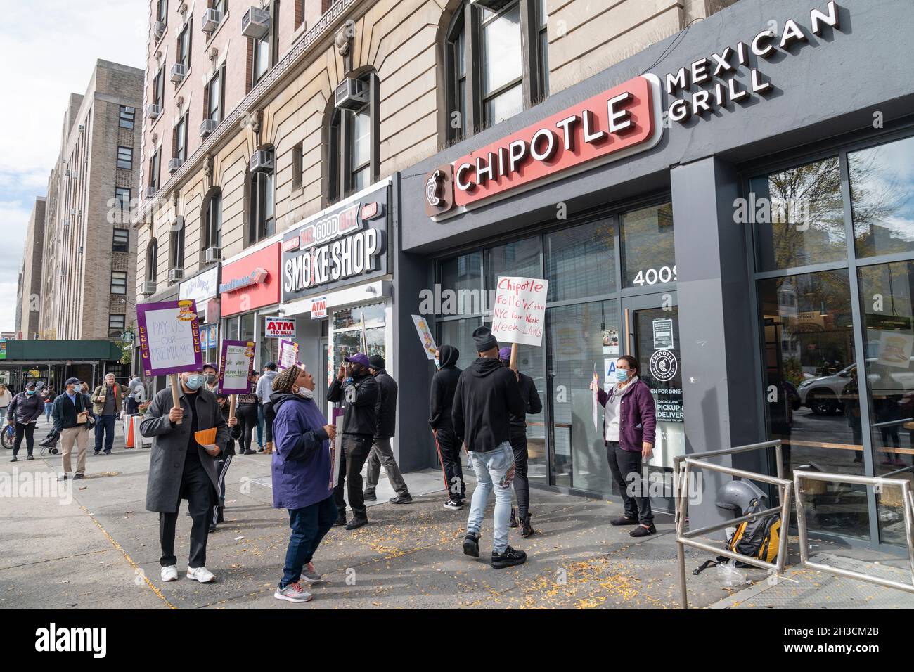New York, NY - October 27, 2021: Workers of Chipotle store on strike ...