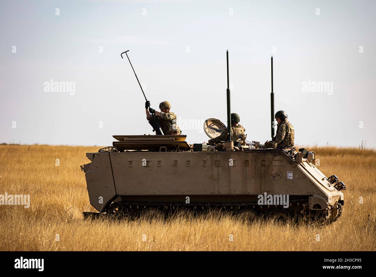 Mortar training and evaluation program hi-res stock photography and ...