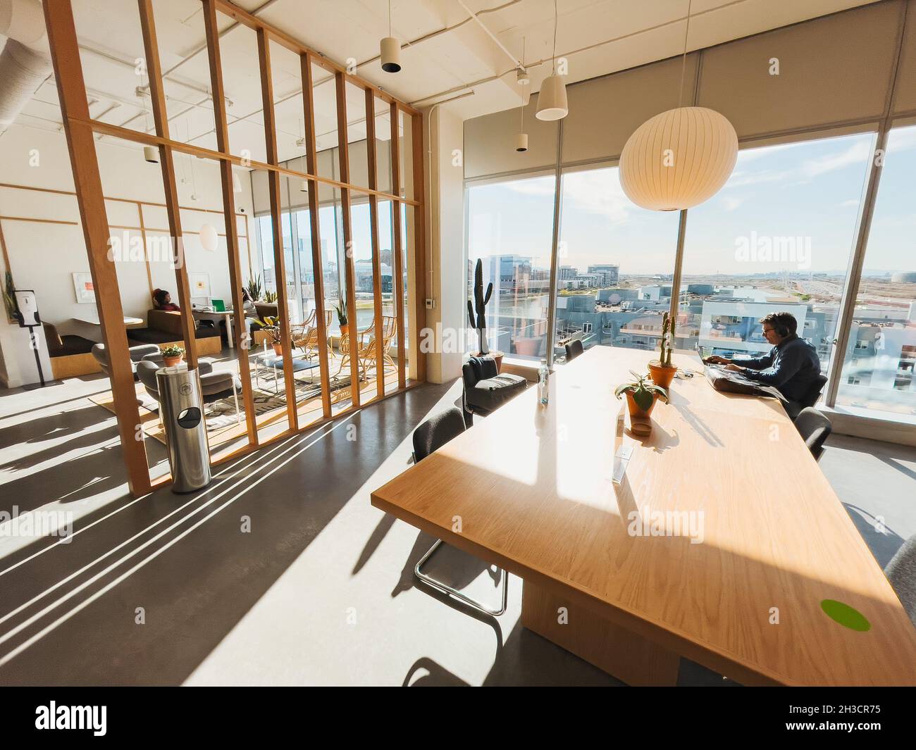 Wework interior hi-res stock photography and images - Alamy