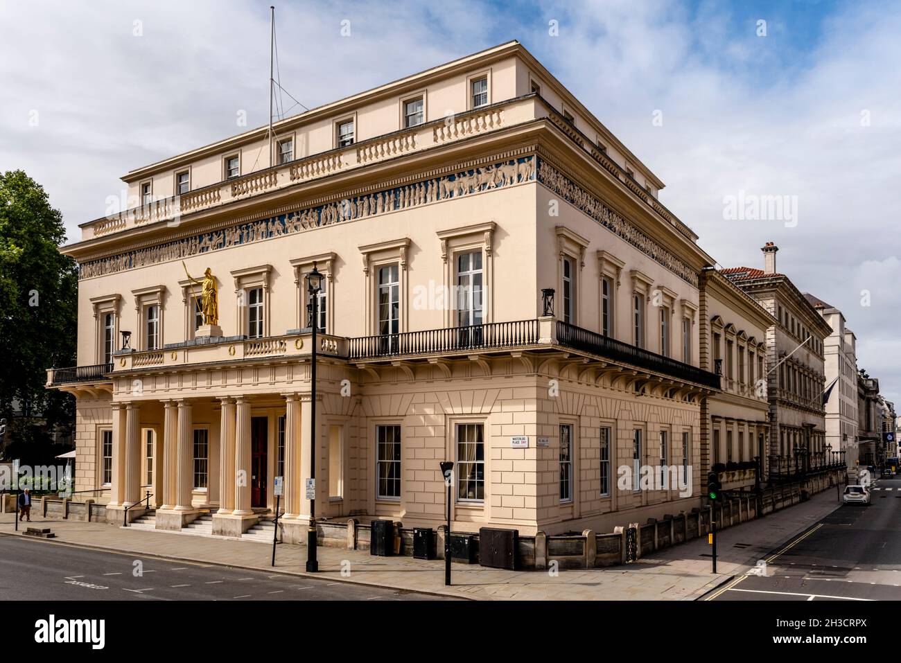 Pall mall view hi-res stock photography and images - Alamy