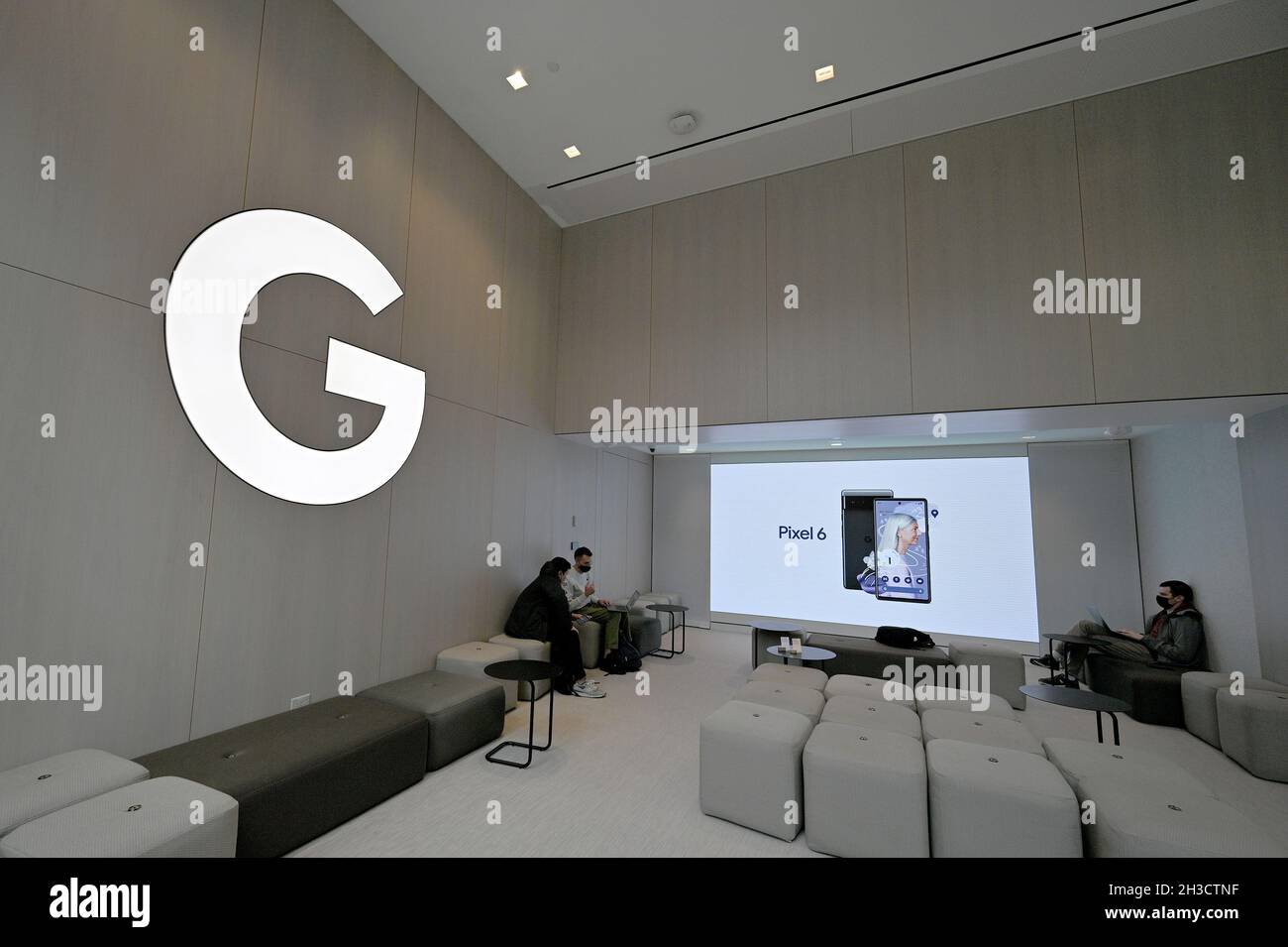 Advertising for the newly released Google Pixel 6 and Pixel 6 Pro ...