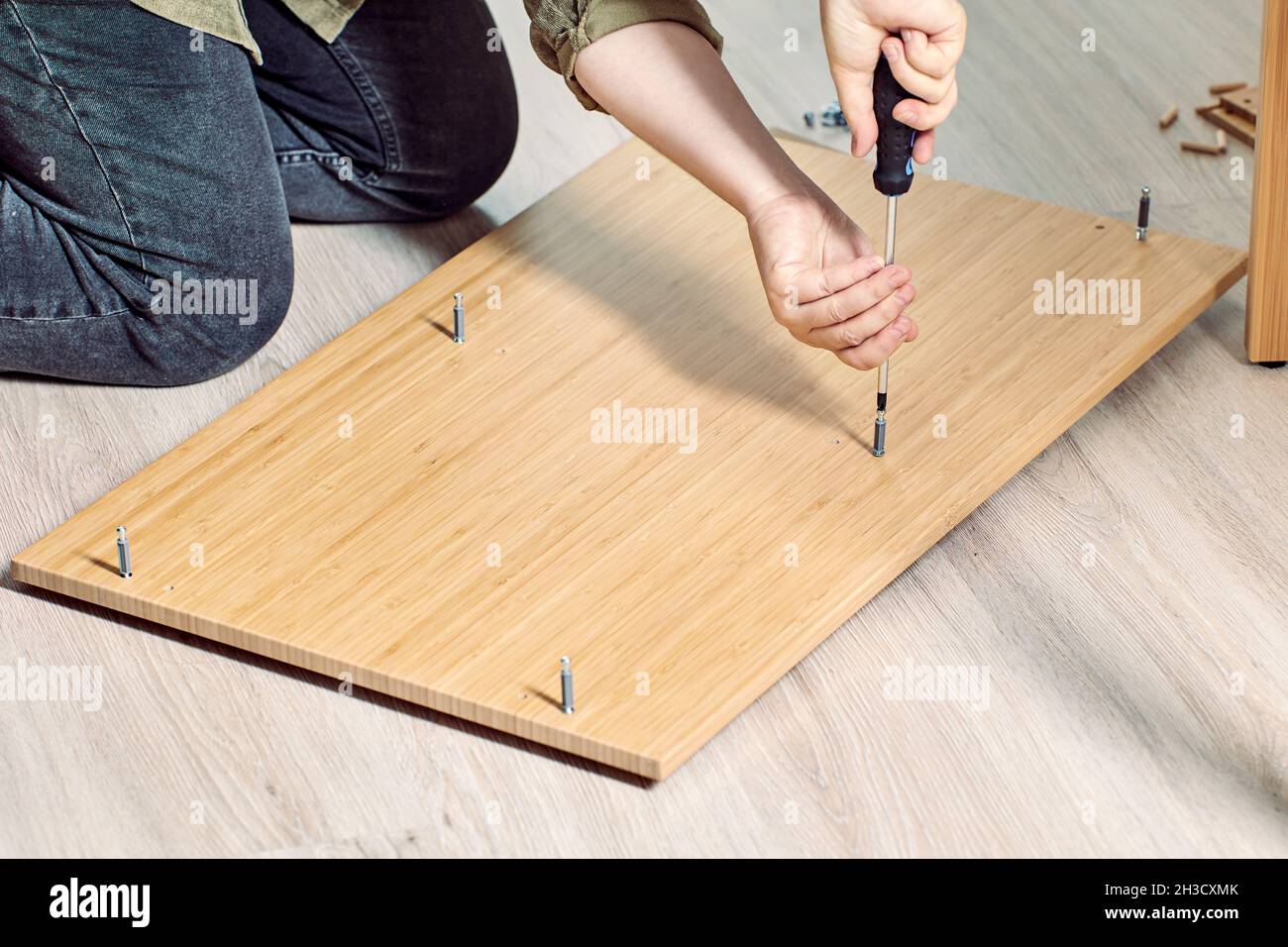 Build flat pack furniture hi-res stock photography and images - Alamy