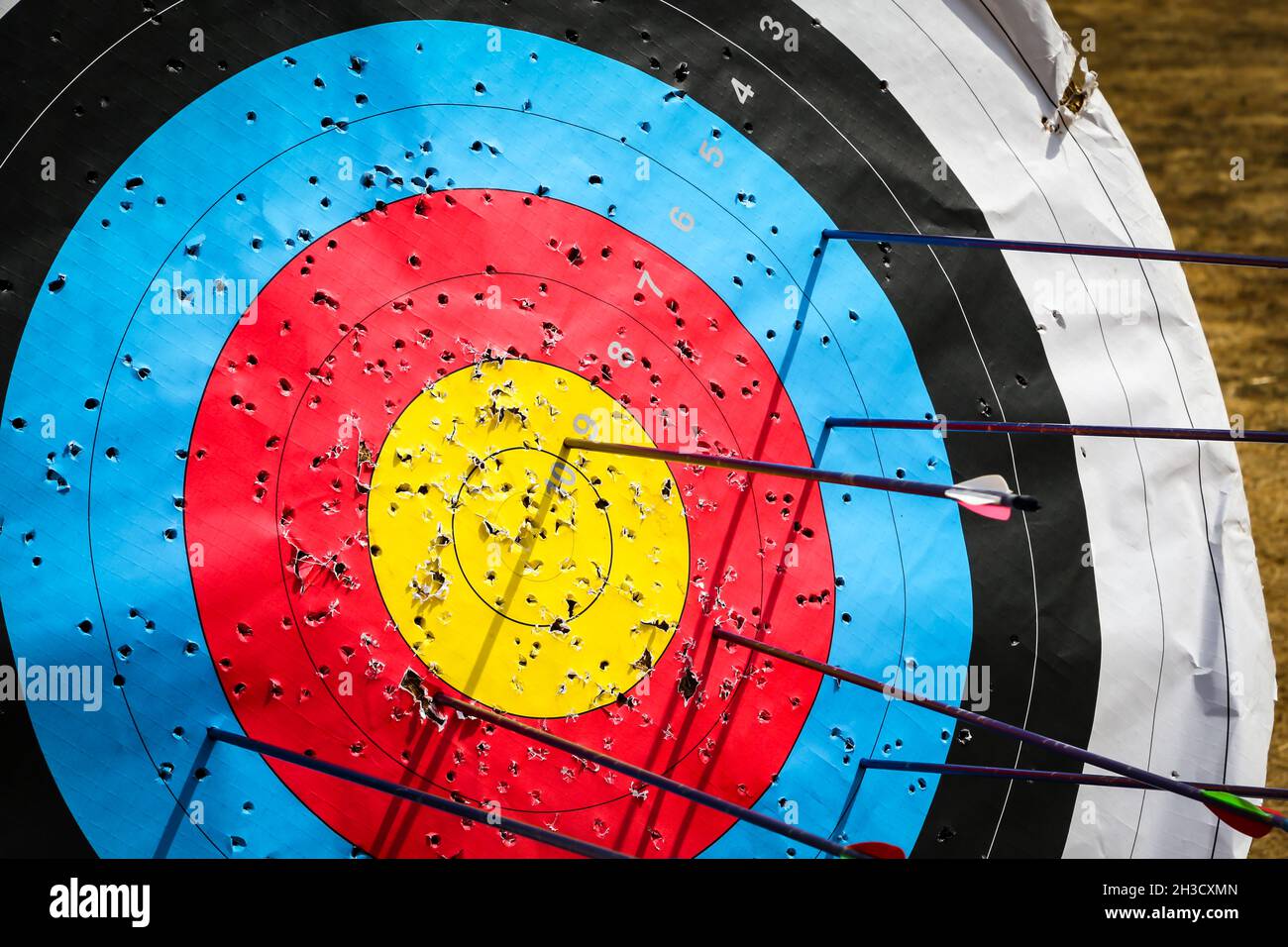Hitting targets hi-res stock photography and images - Alamy