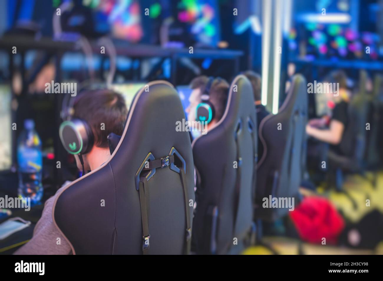 Cyber sport e-sports tournament, team of professional gamers, close-up ...