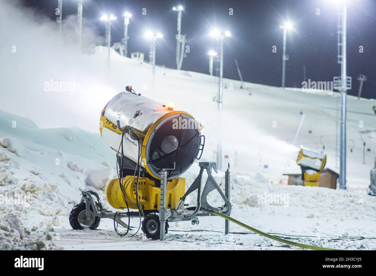 Piste maintenance hi-res stock photography and images - Alamy